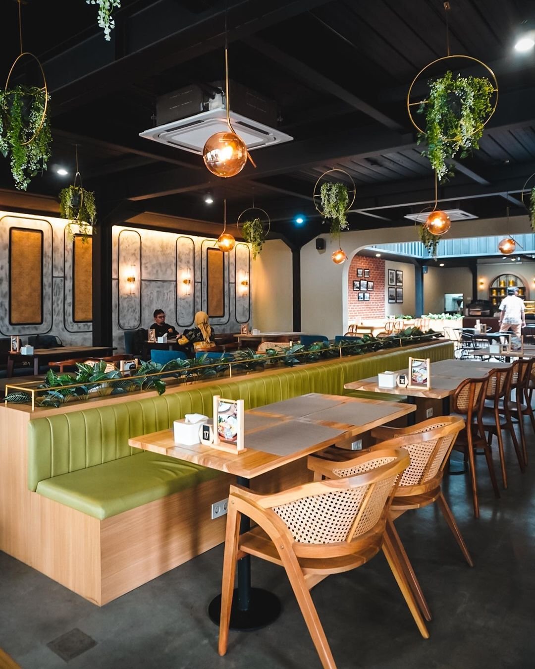 Explore the Legendary Teh Walini at Bosscha Space | What's New Indonesia